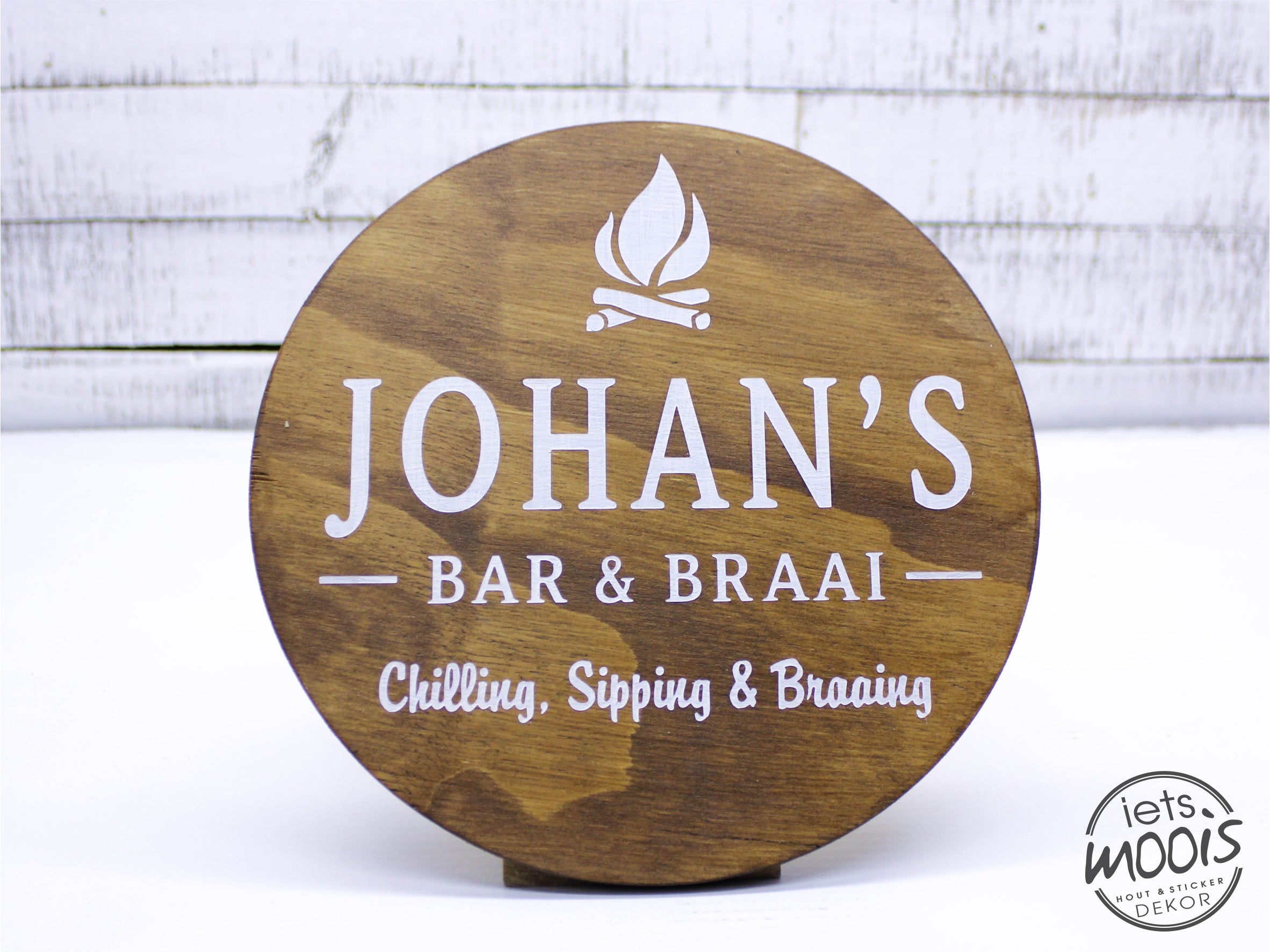 BAR BRAAI – Iets Moois - Hout & Sticker Dekor