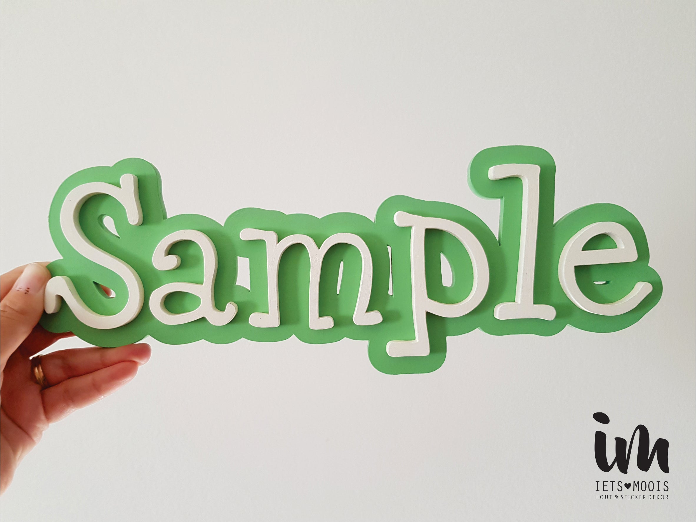 RAISED NAME - 4 – Iets Moois - Hout & Sticker Dekor